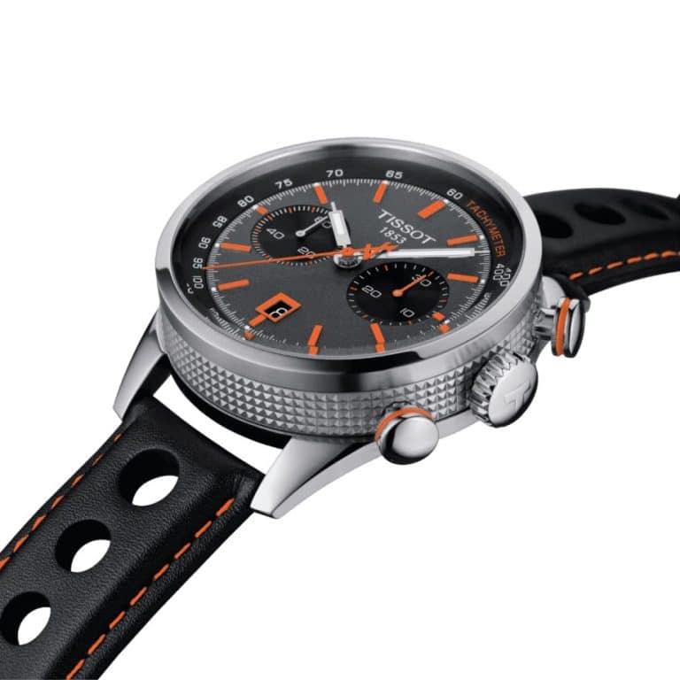 Tissot Alpine On Board Automatic, une montre de bord pour l'Alpine A110 ...