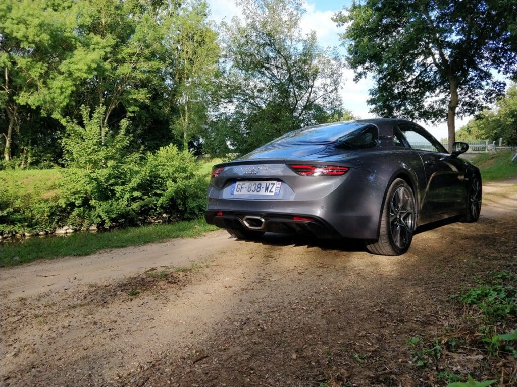 Essai A110 GT, la meilleure des Alpine ? - AUTOMOTIV PRESS