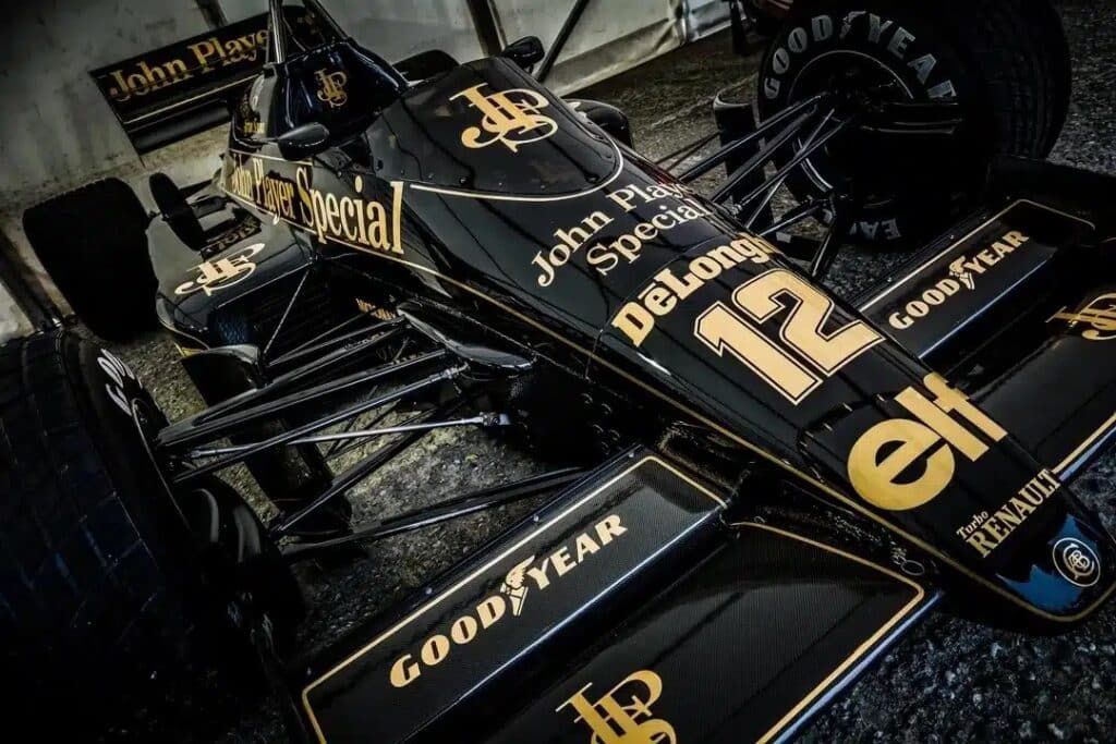 REC Watches 98T/4, double hommage à Ayrton Senna et au Team Lotus ...